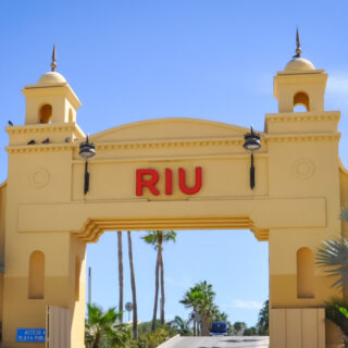 Over 30,000 Students Heading To Los Cabos For Spring Break - Here’s ...