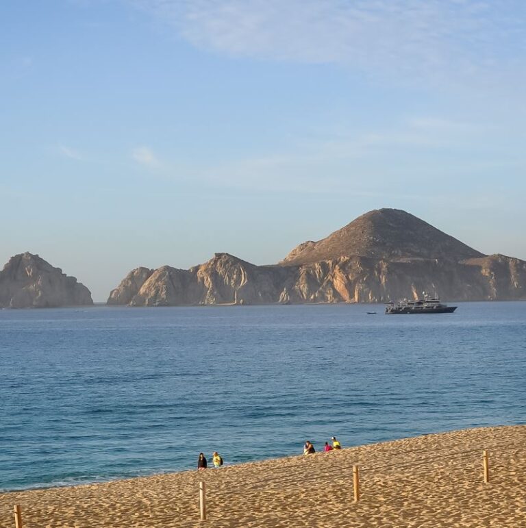 These Los Cabos Beaches Have The Calmest Waters For Swimming - Cabo Sun