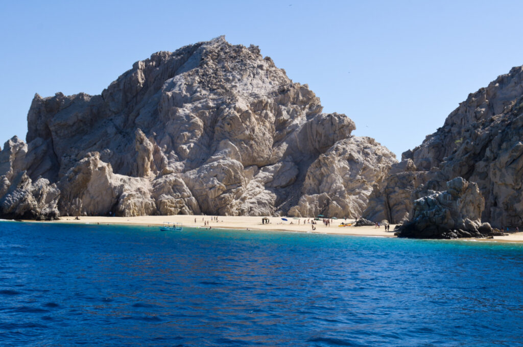 5 Things Los Cabos Tourists Should Be Aware Of As The High Season ...