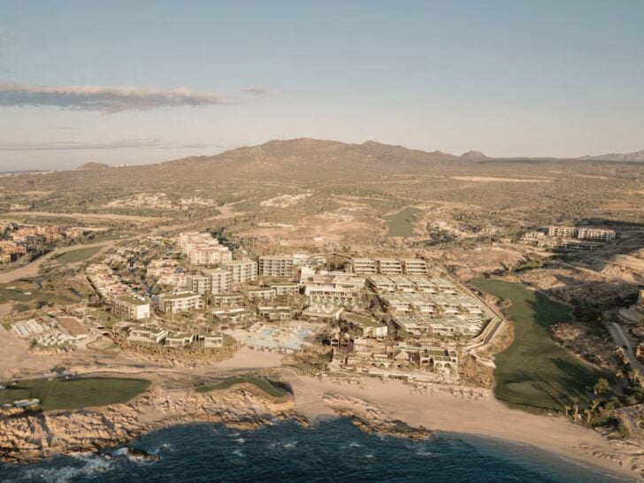 Free Christmas Caravans Will Bring Shows, Gifts & Holiday Magic To Los ...