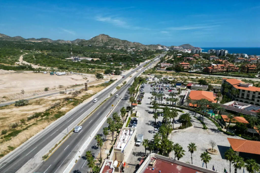 The Los Cabos Tourist Corridor: Is It Right For Your Winter Getaway ...